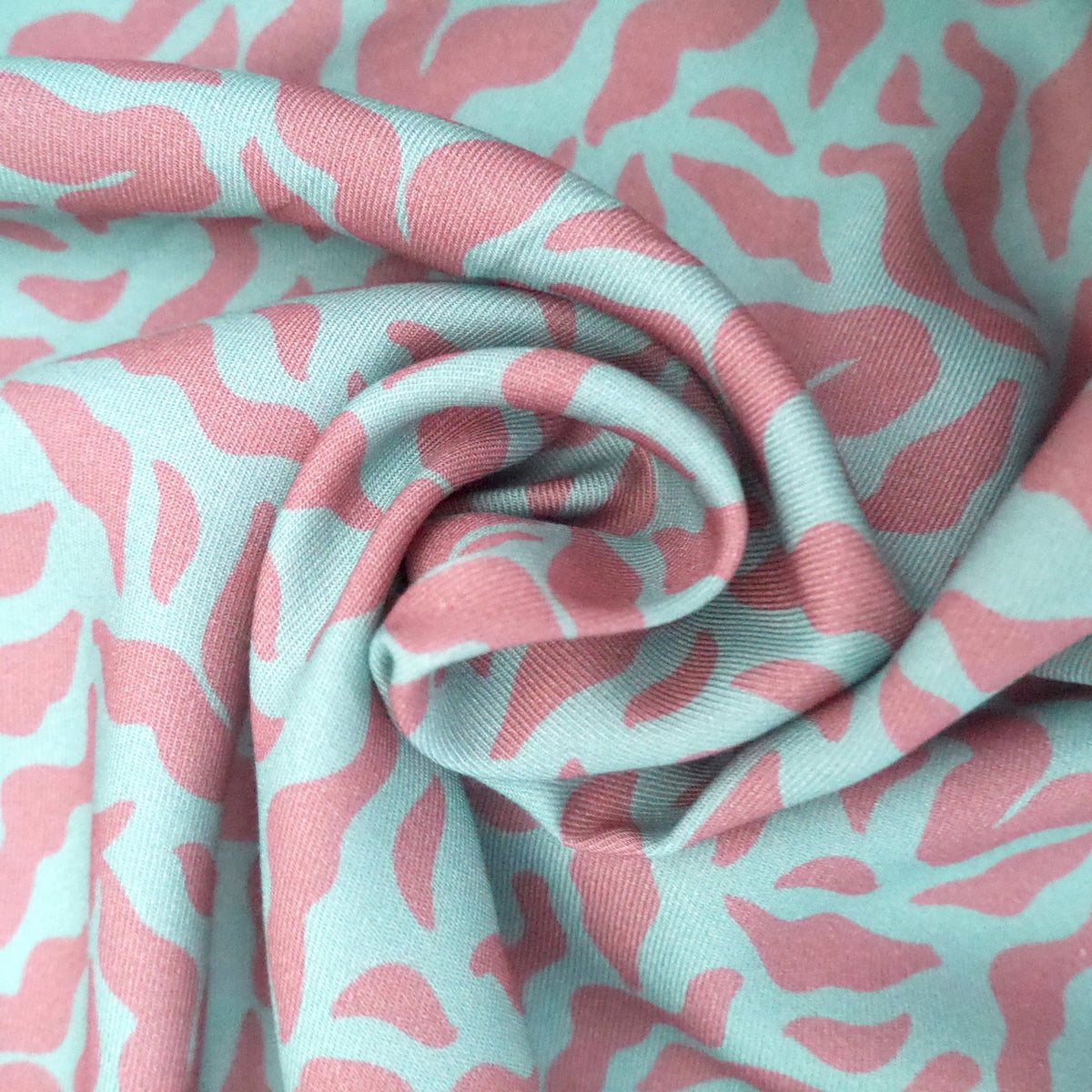 Evolve EcoVero Viscose Twill Responsible Fabric by Roo-tid – A KIND CLOTH